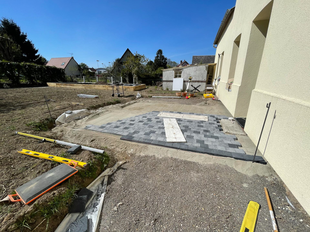Réalisation de terrasse avec cheminement piéton à Saint-Jean-du ...